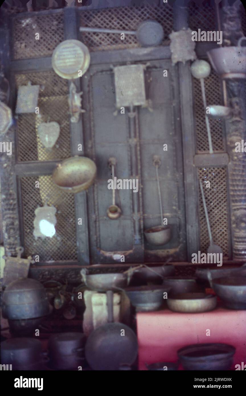 Kitchen serving instruments hi-res stock photography and images - Alamy