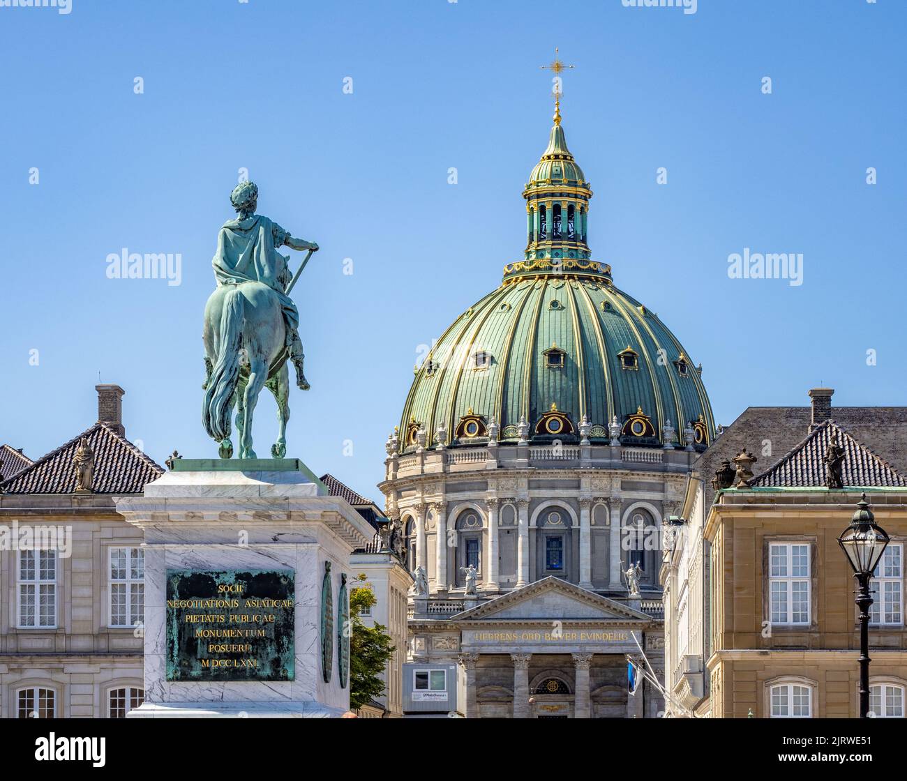 Statue of Frederik V and the dome of Marmorkirken Amalienborg ...