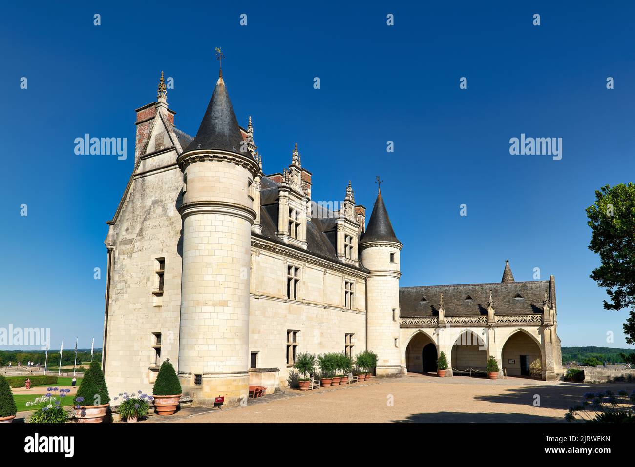 Castle chateau middle ages hi-res stock photography and images - Alamy