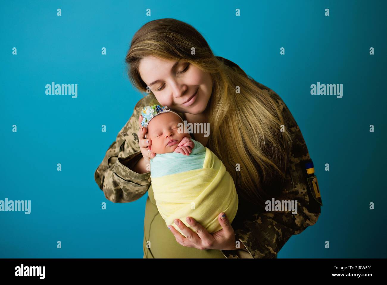 Baby army uniform hi-res stock photography and images - Alamy