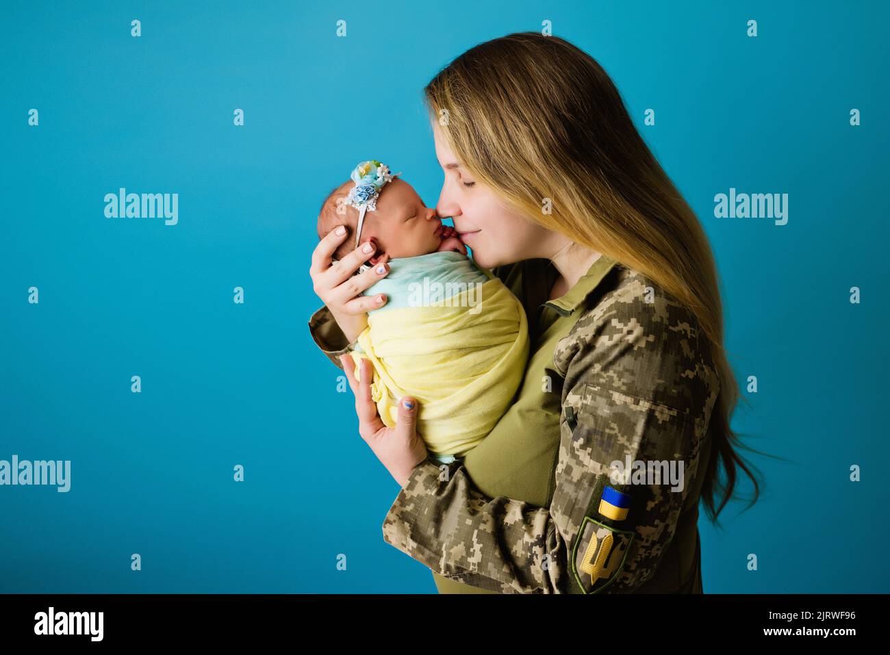 Baby army uniform hi-res stock photography and images - Alamy