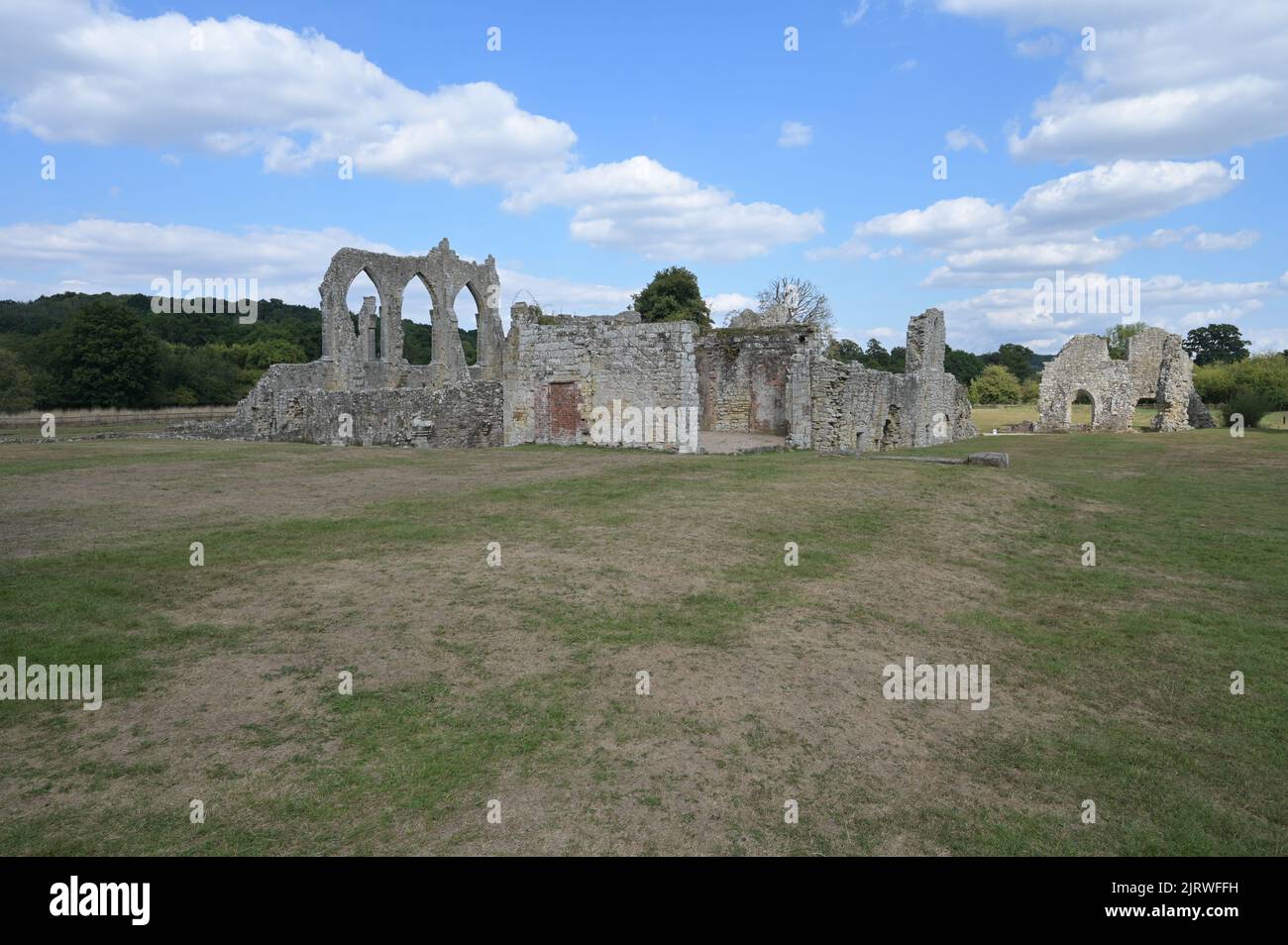Bayham Old Abbey at Lamberhurst in kent Stock Photo - Alamy