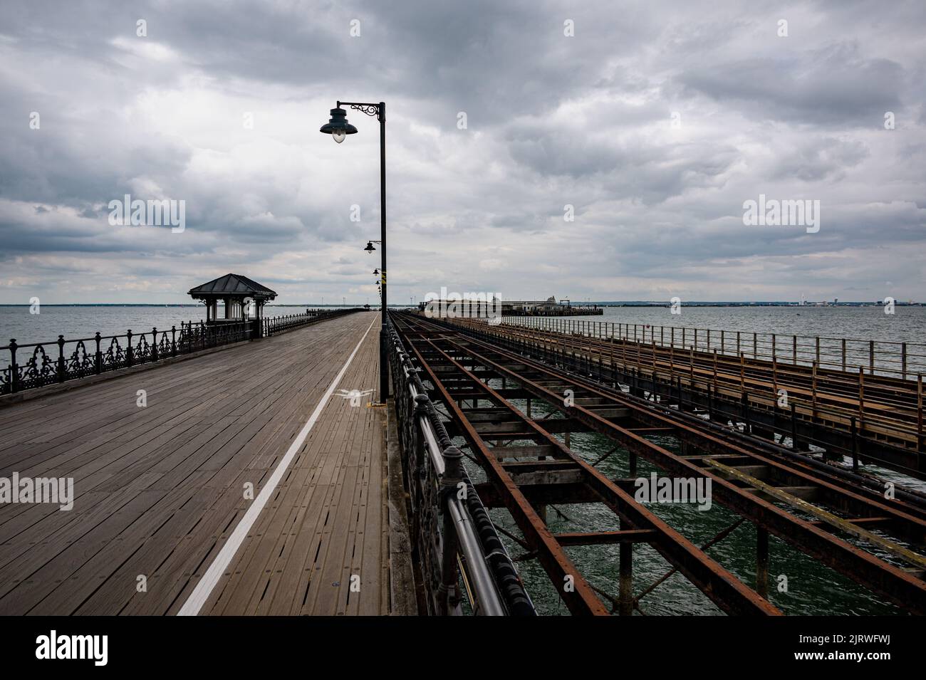 Ferry terminal and platform at Ryde Pier, Isle of Wight, UK Stock Photo ...