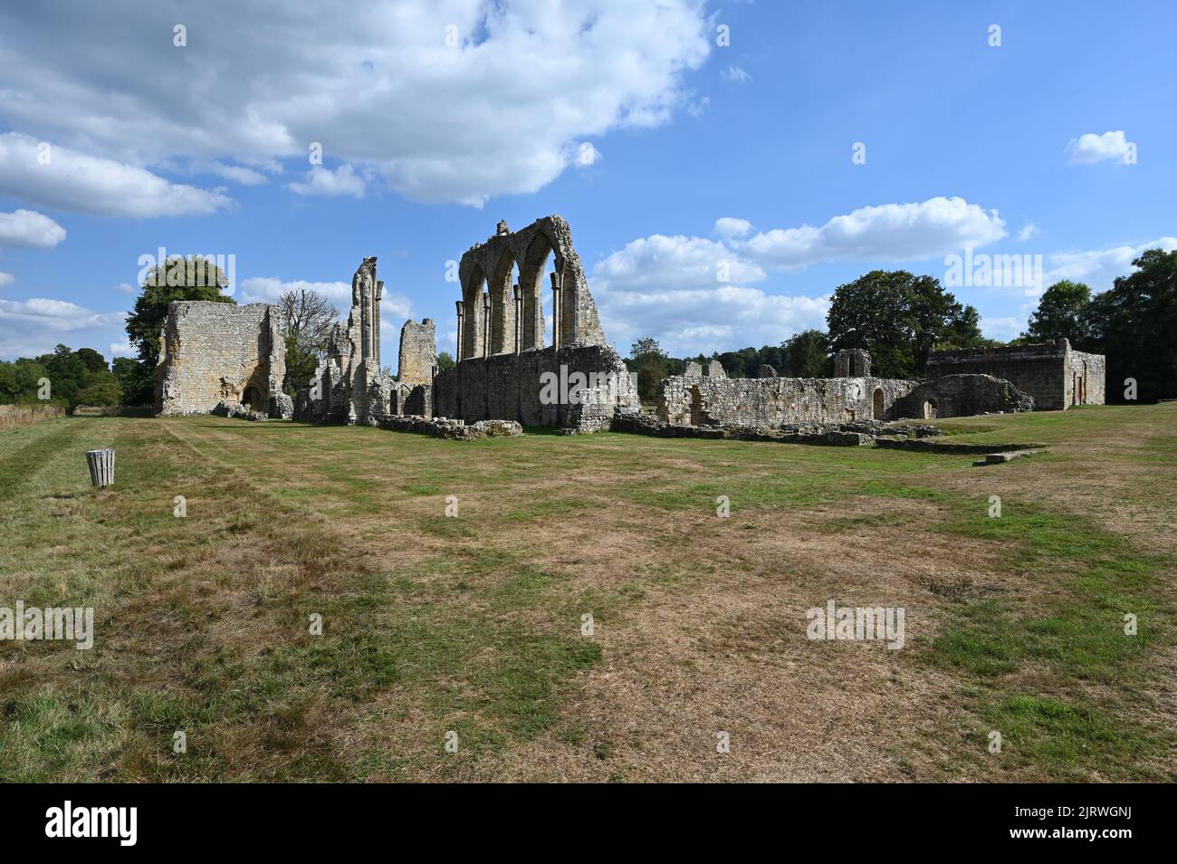 Bayham Old Abbey at Lamberhurst in kent Stock Photo - Alamy