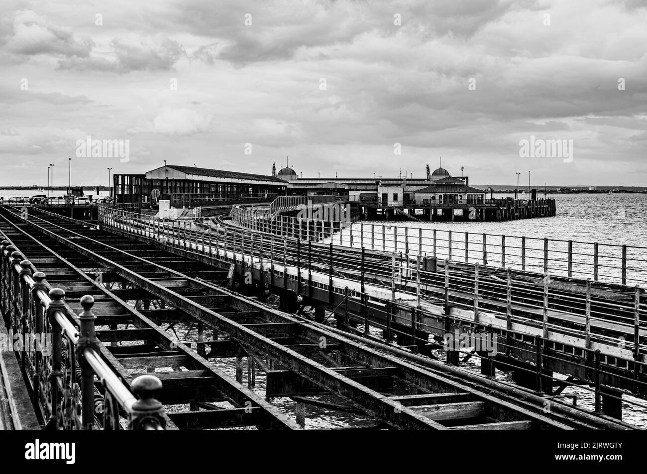 Ferry terminal and platform at Ryde Pier, Isle of Wight, UK Stock Photo ...