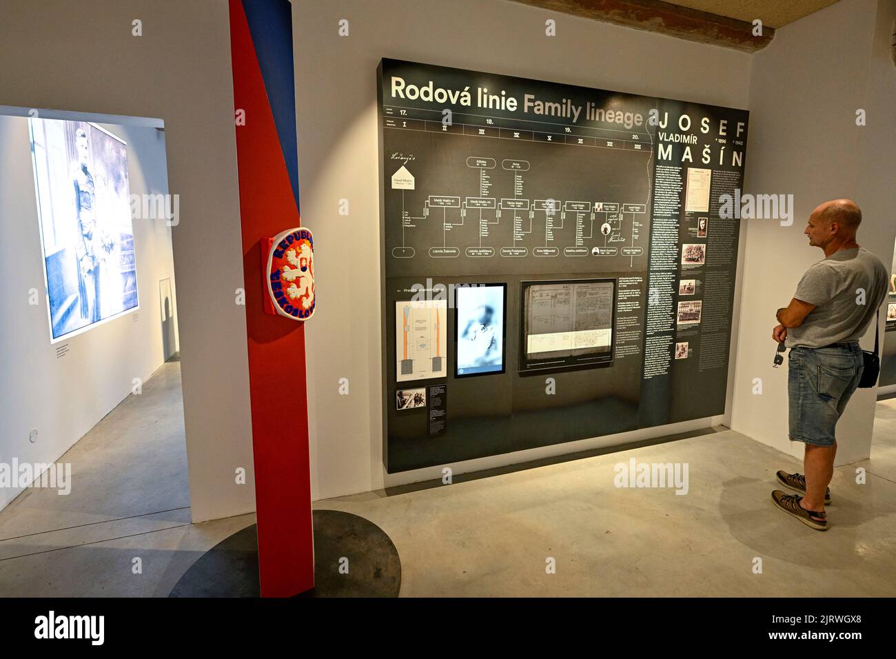 Anti nazi resistance fighter hi-res stock photography and images - Alamy