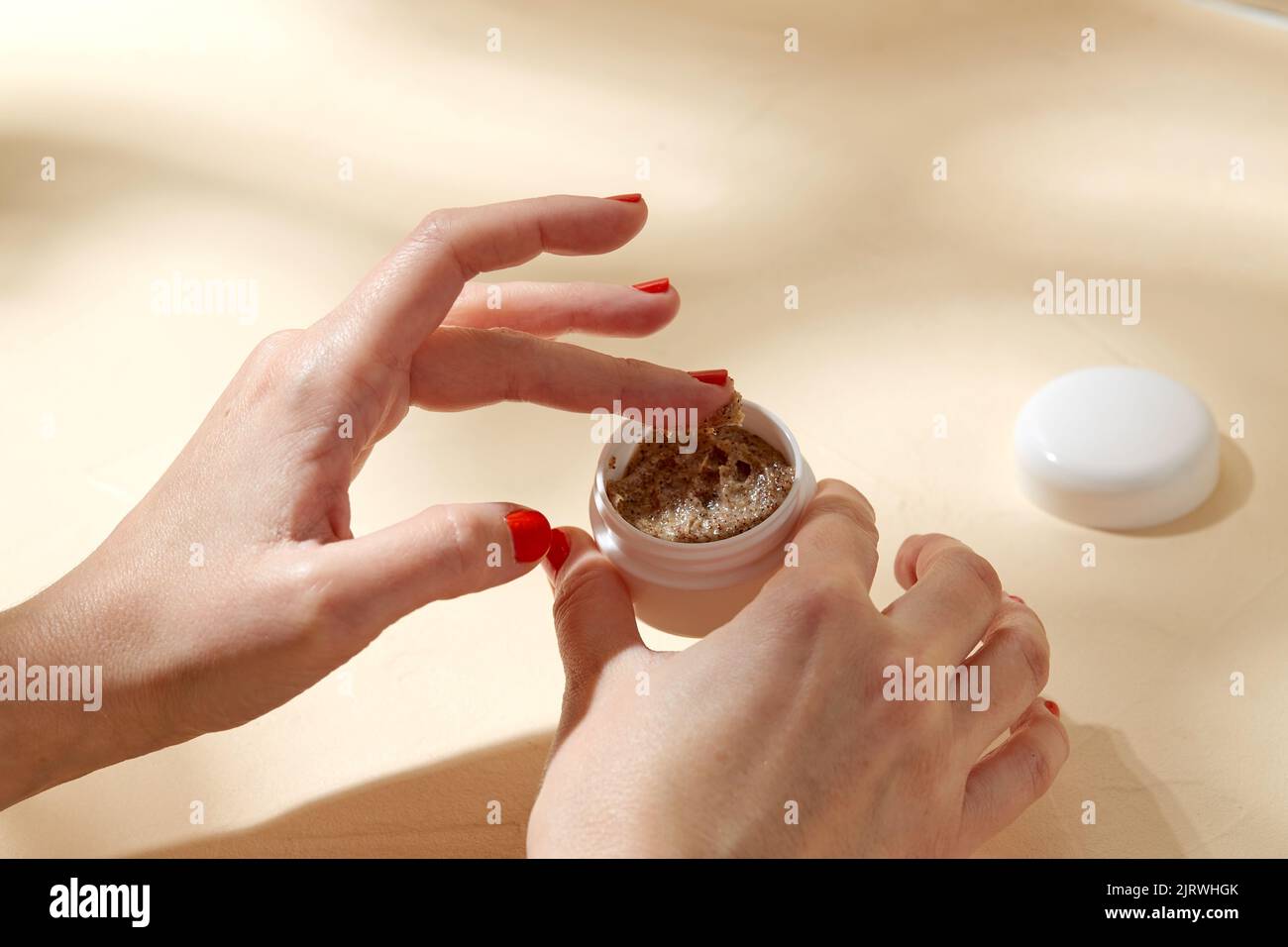 Body scrub hi-res stock photography and images - Alamy