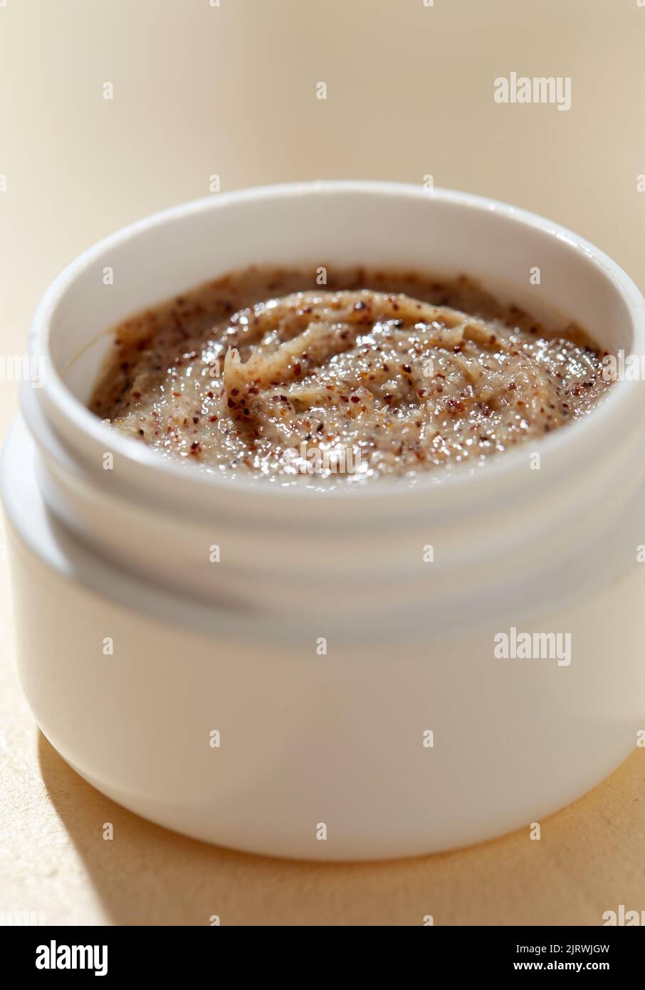 Body scrub hi-res stock photography and images - Alamy