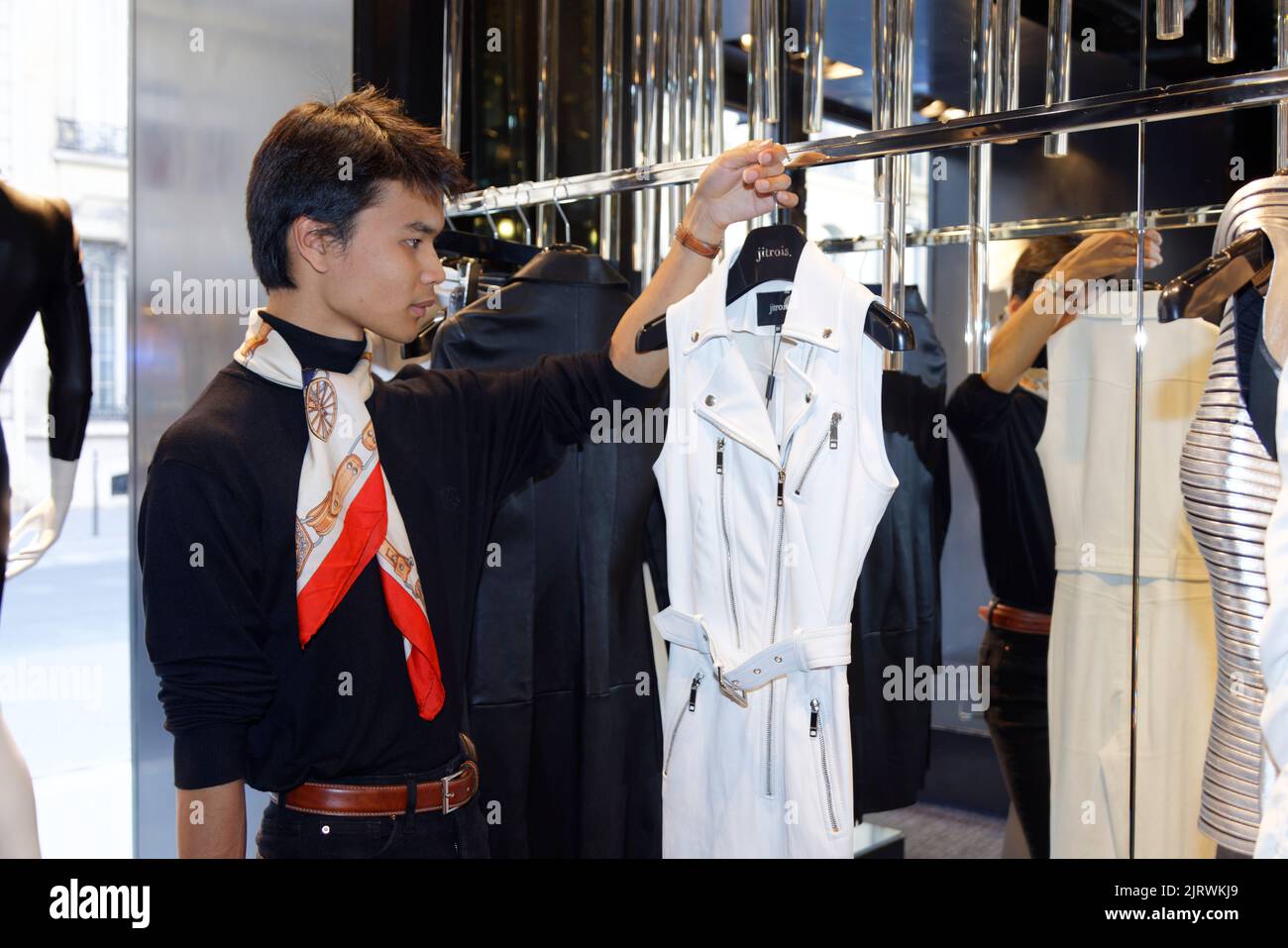 Paris, France. 20th Aug, 2022. The model Jérémy Bellet discovers the ...