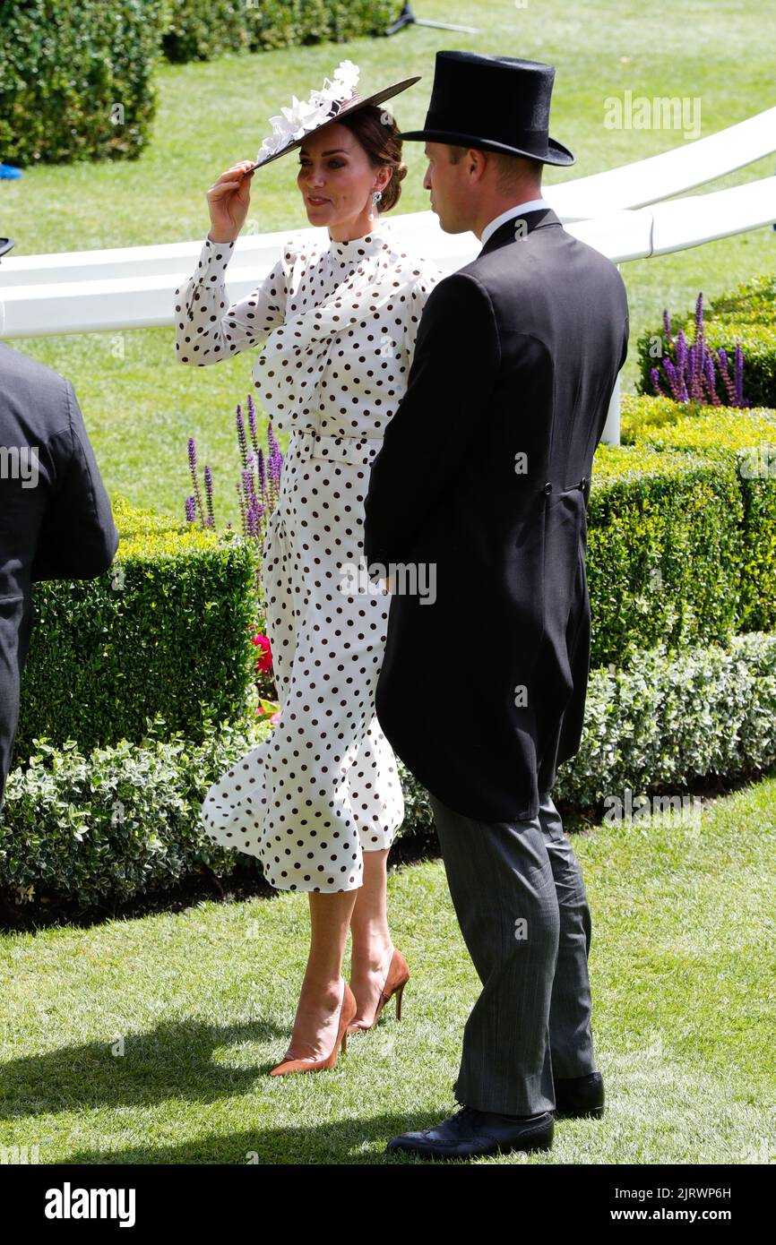 Ascot, UK. 25th Aug, 2022. Kate MIddleton and Prince William attend ...