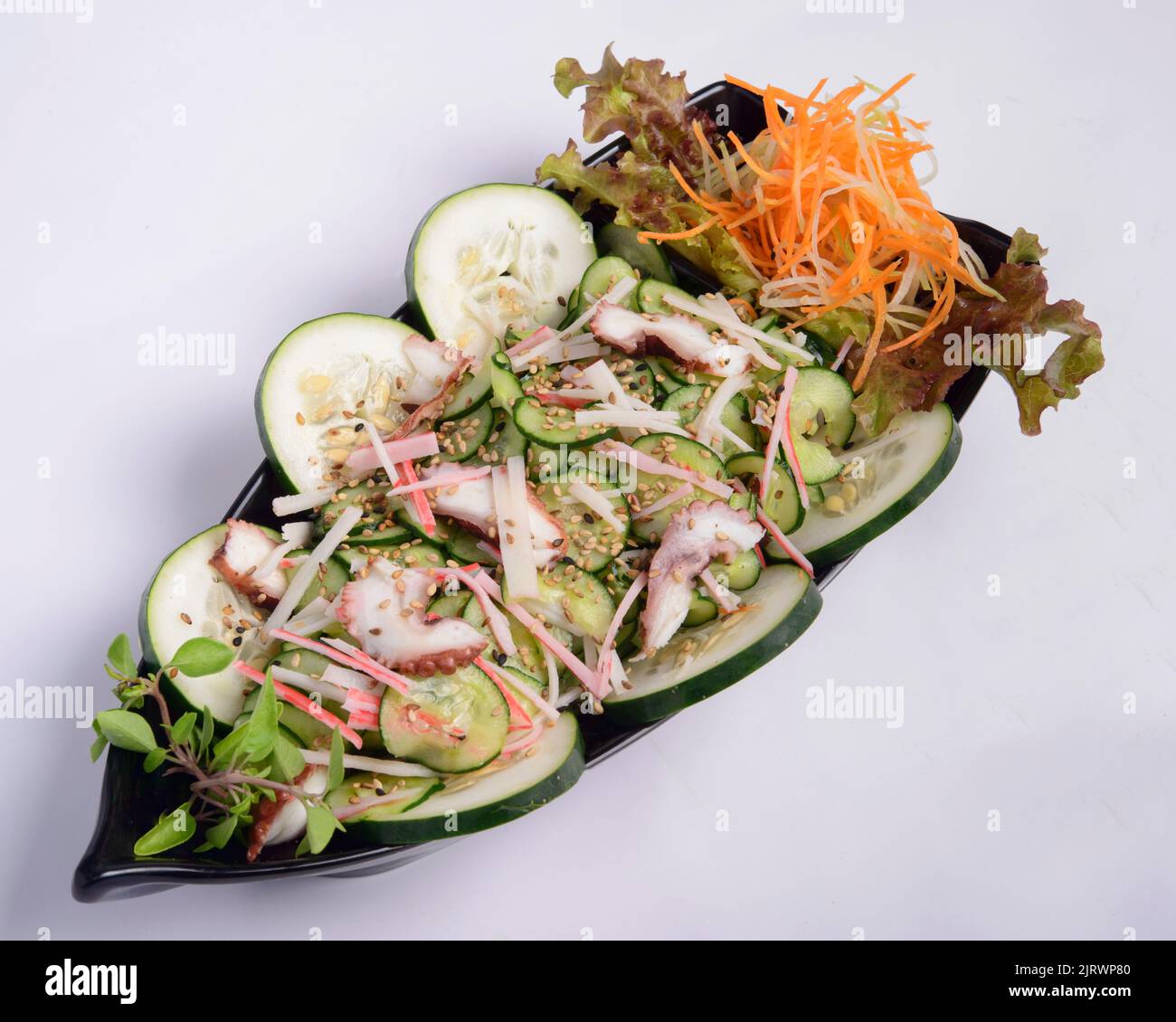 Kani Sunomono Kanpachi Seared Amberjack, Ginger, Scallion, Garlic