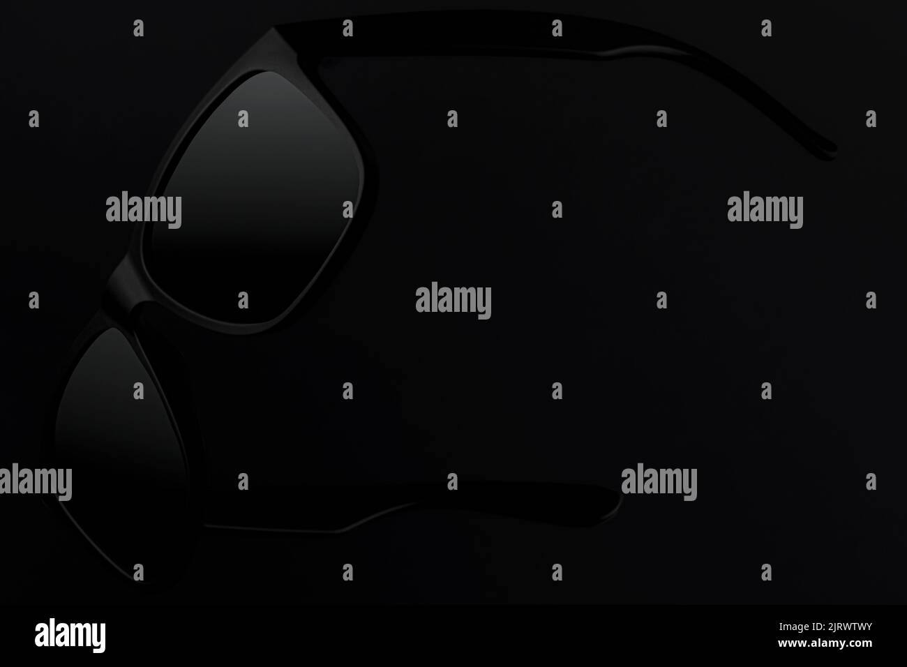 Black specs glass hi-res stock photography and images - Alamy