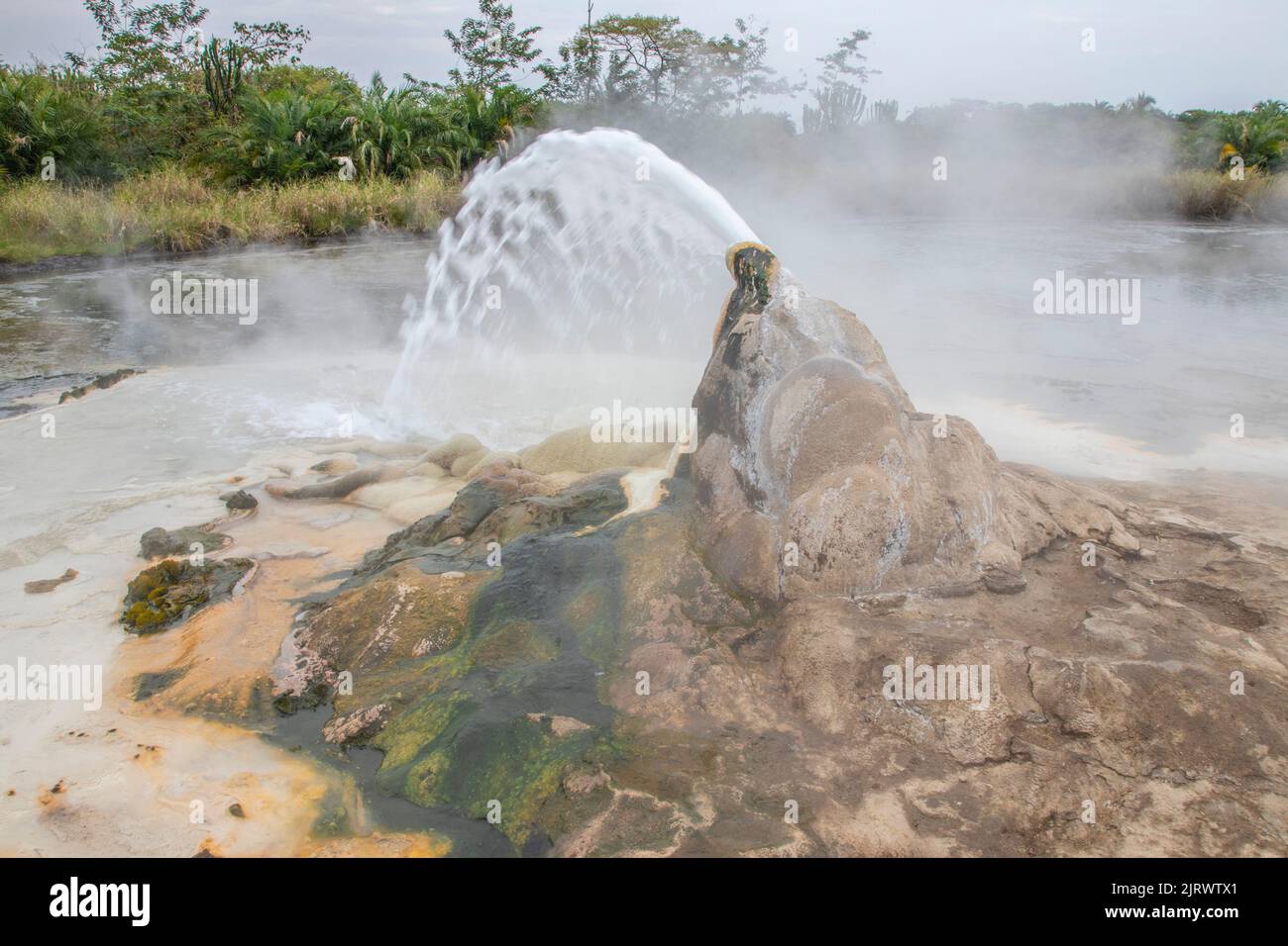 Sempaya hot springs hi-res stock photography and images - Alamy