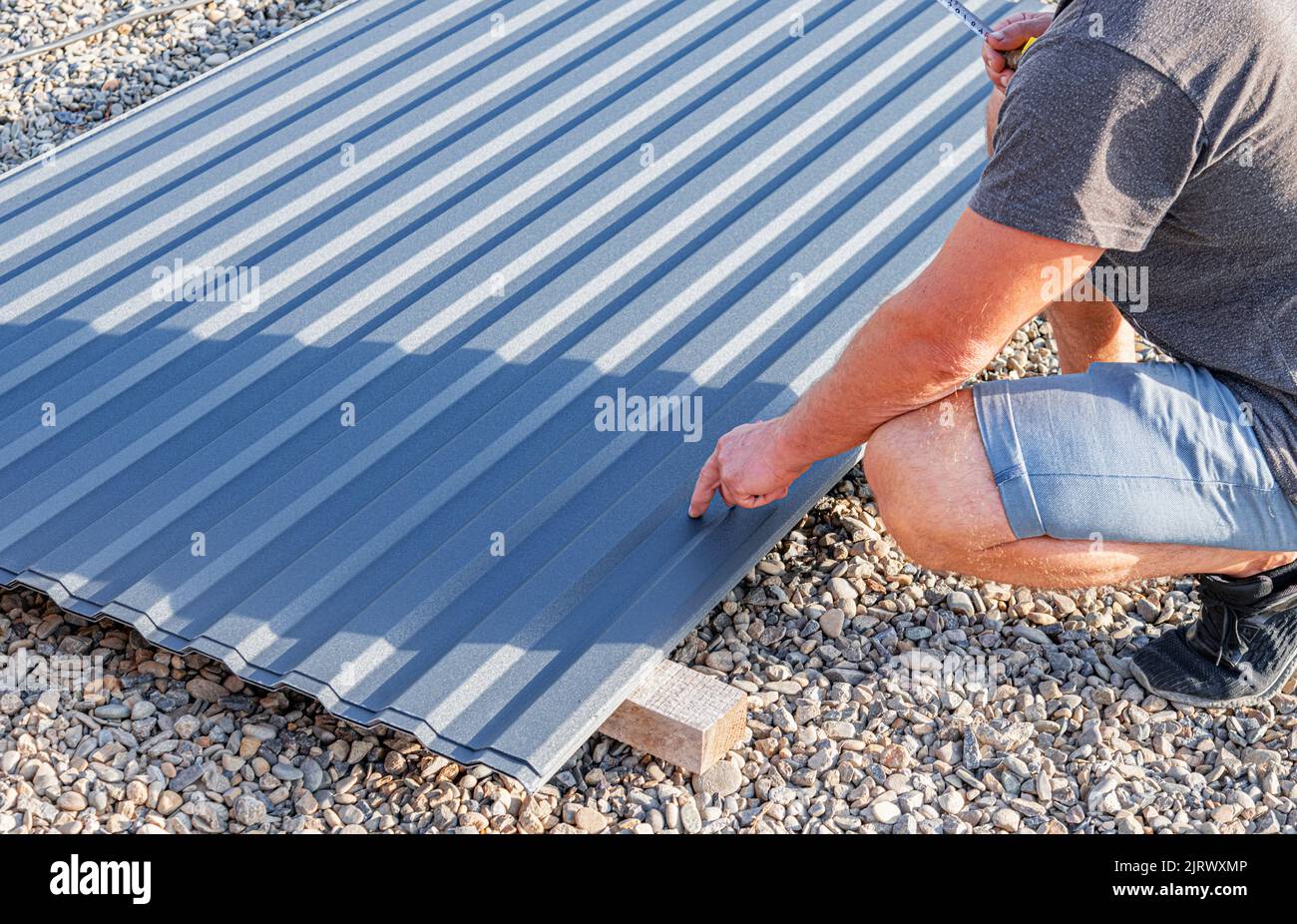Sheet metal repair hi-res stock photography and images - Alamy