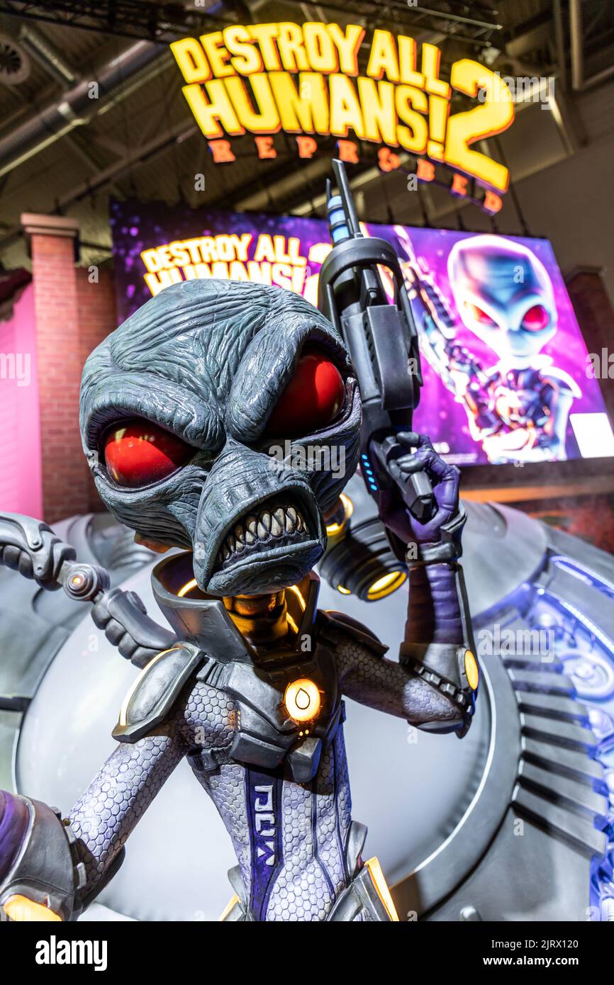 Destroy all humans 2 hi-res stock photography and images - Alamy