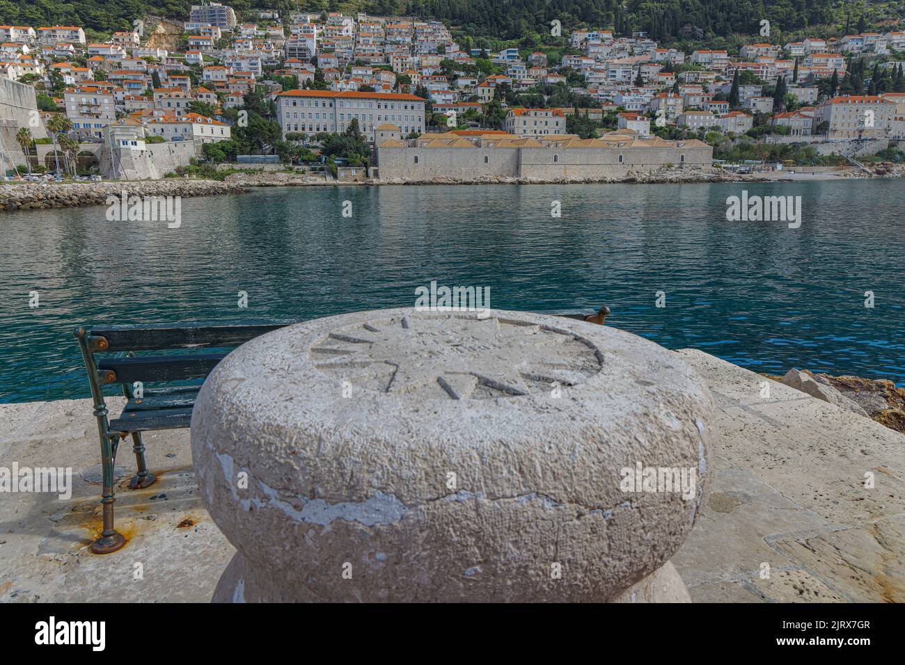 Wind rose on a pillar in the old town of Dubrovnik Stock Photo - Alamy