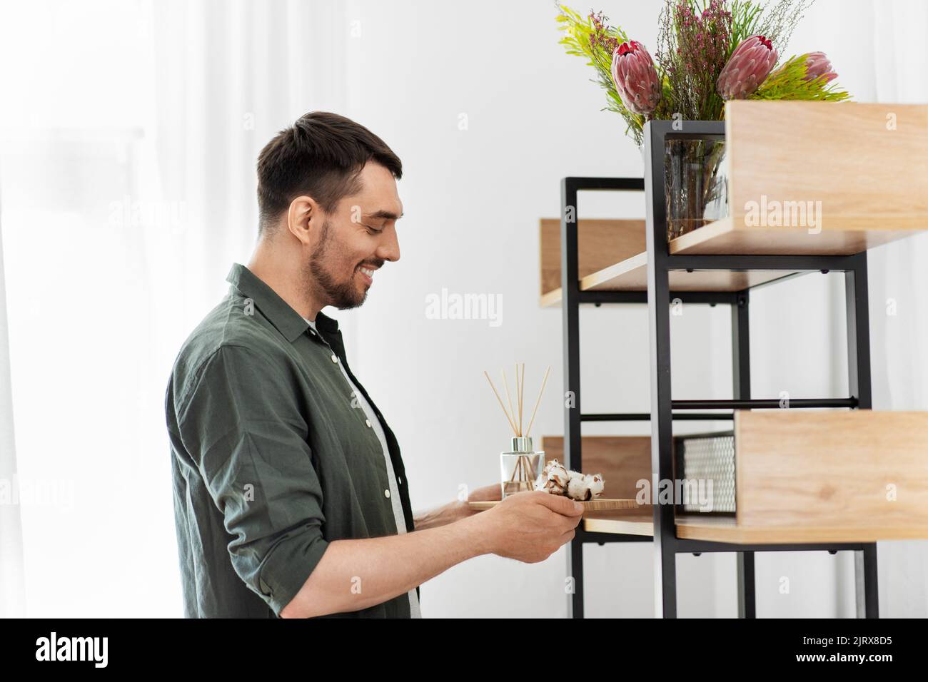 Placing scent hi-res stock photography and images - Alamy