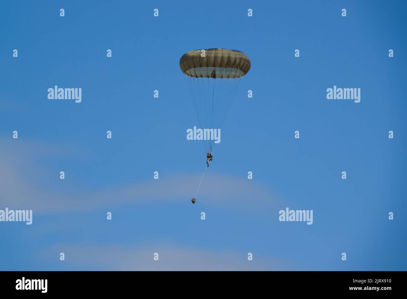 British army paratrooper preparing to move out from an airborne assault ...