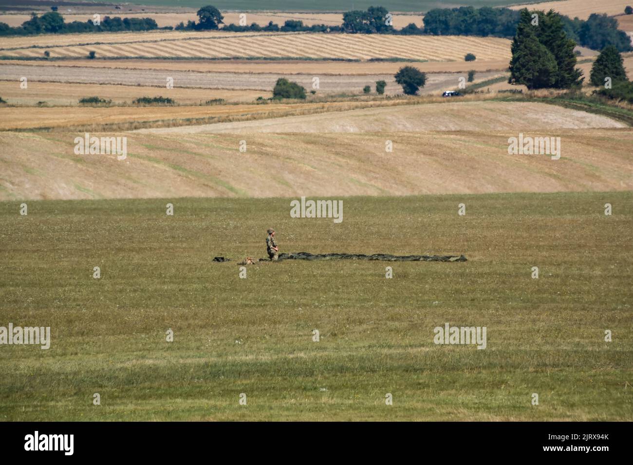 British army paratrooper preparing to move out from an airborne assault ...