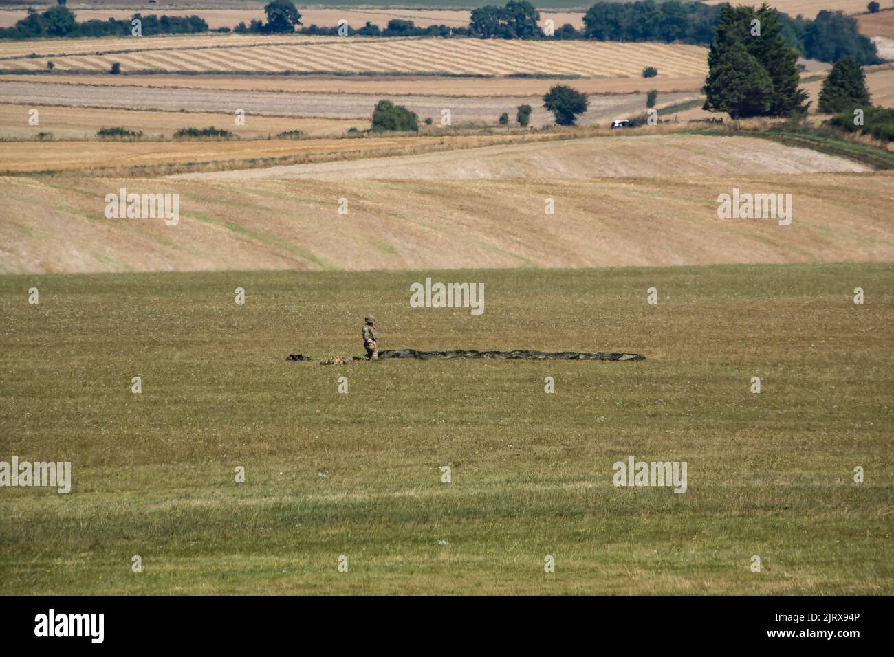 British army paratrooper preparing to move out from an airborne assault ...