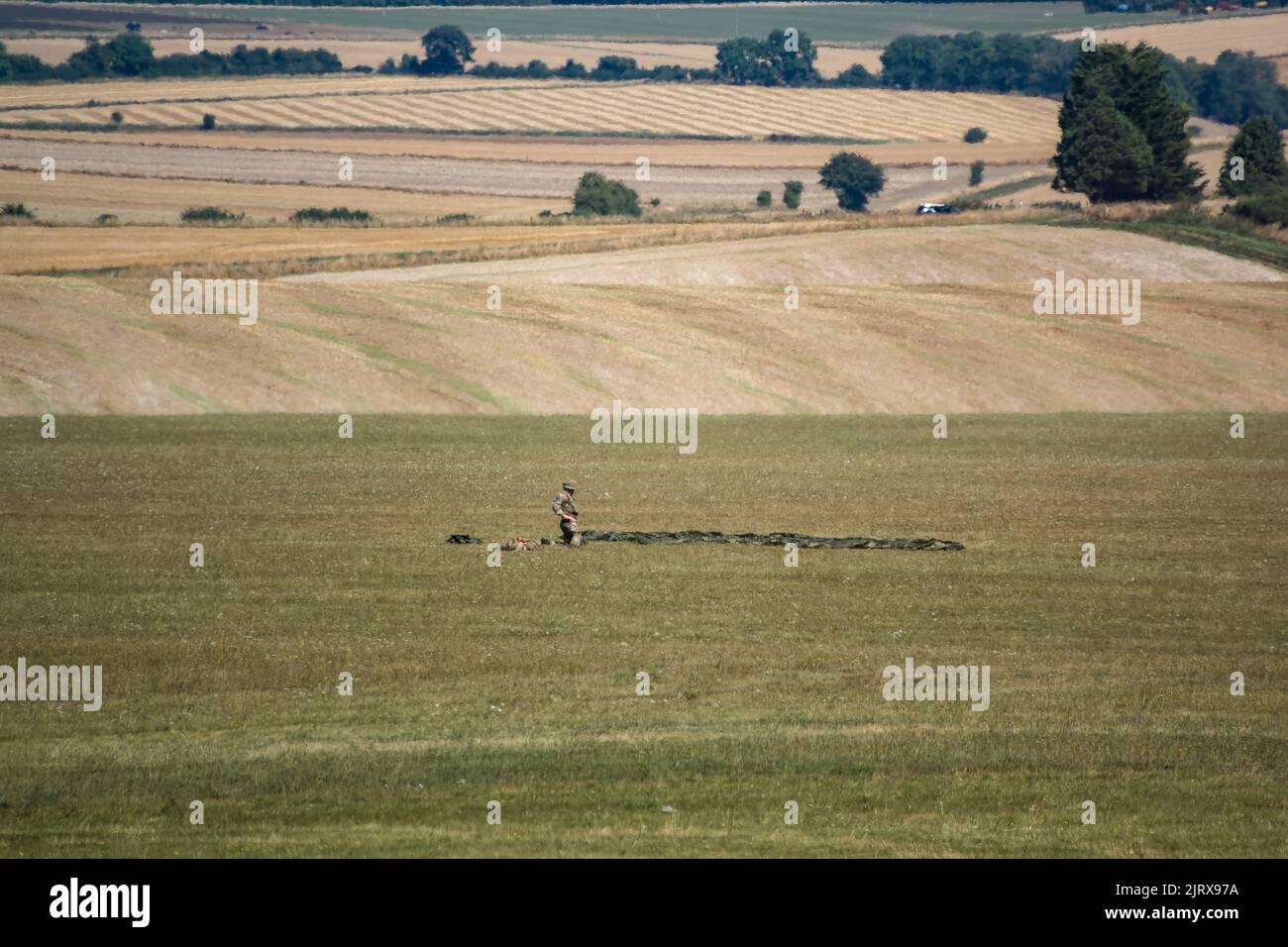 British army paratrooper preparing to move out from an airborne assault ...