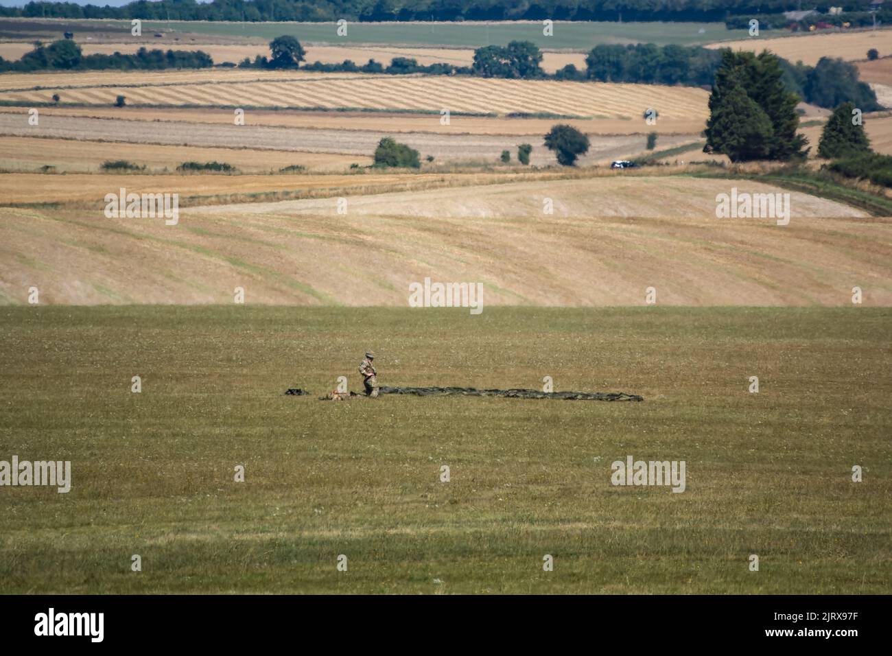 British army paratrooper preparing to move out from an airborne assault ...