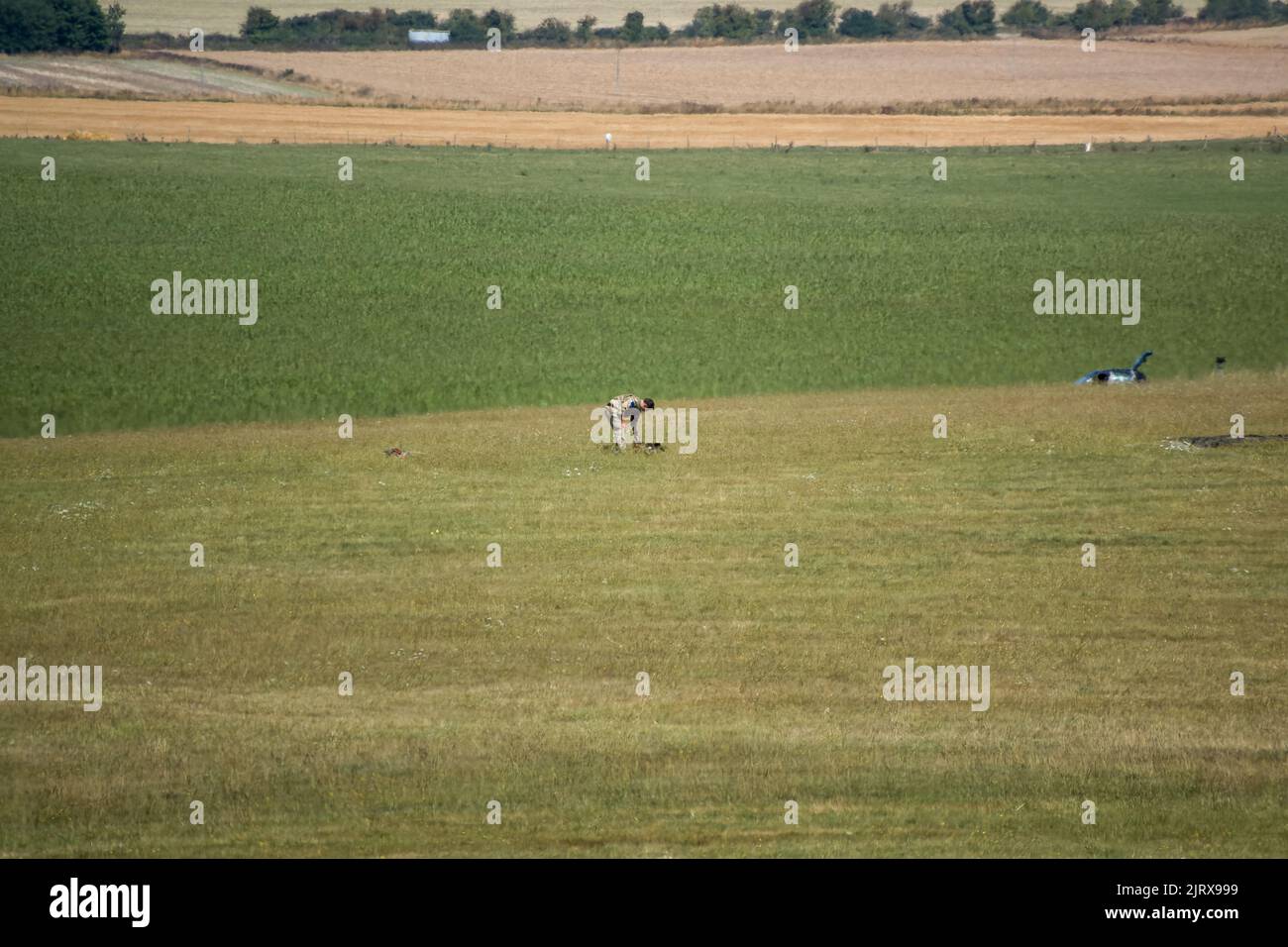 British army paratrooper preparing to move out from an airborne assault ...