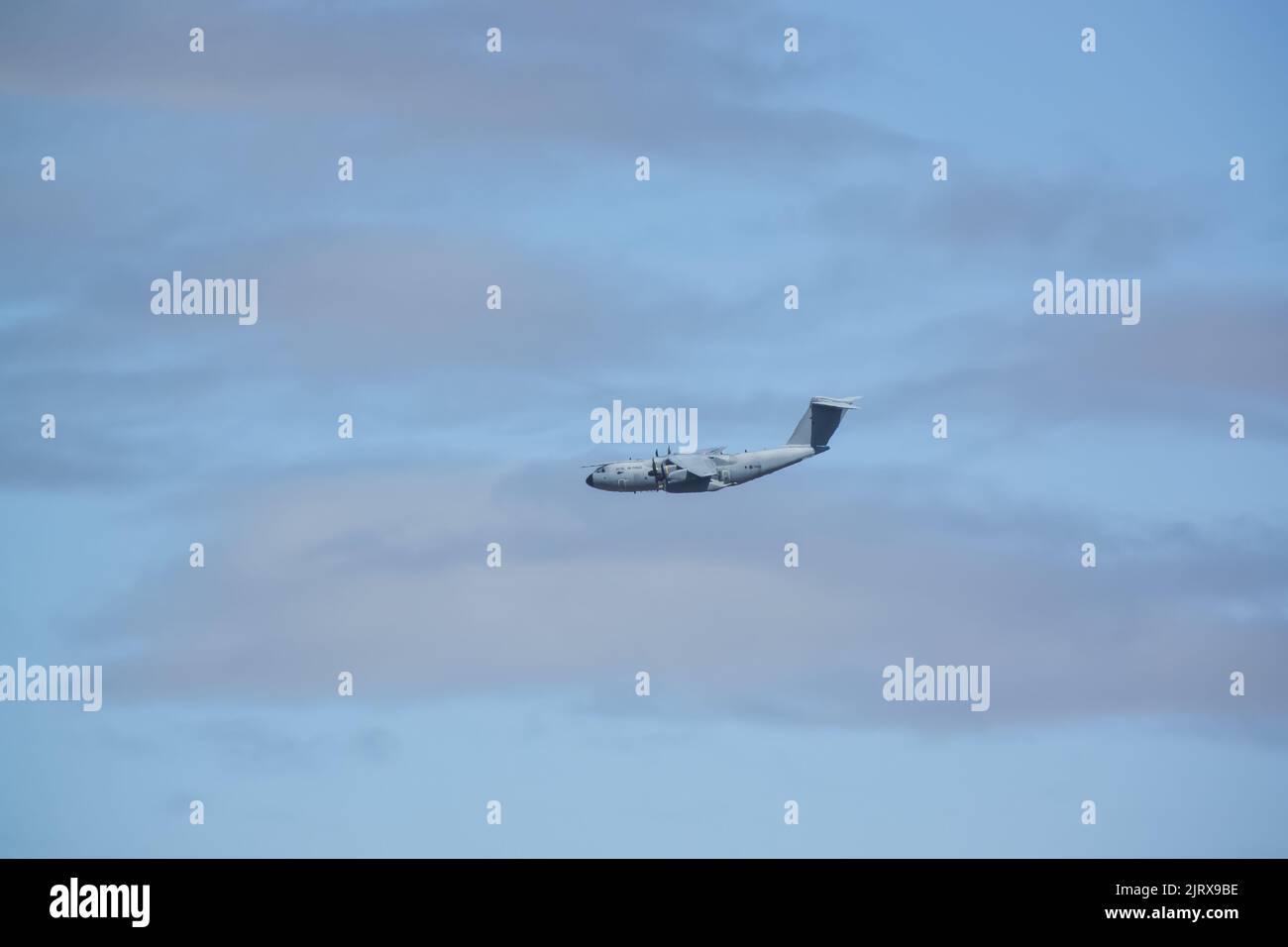 ZM414 RAF Royal Air Force Airbus A400M Atlas military plane circles ...