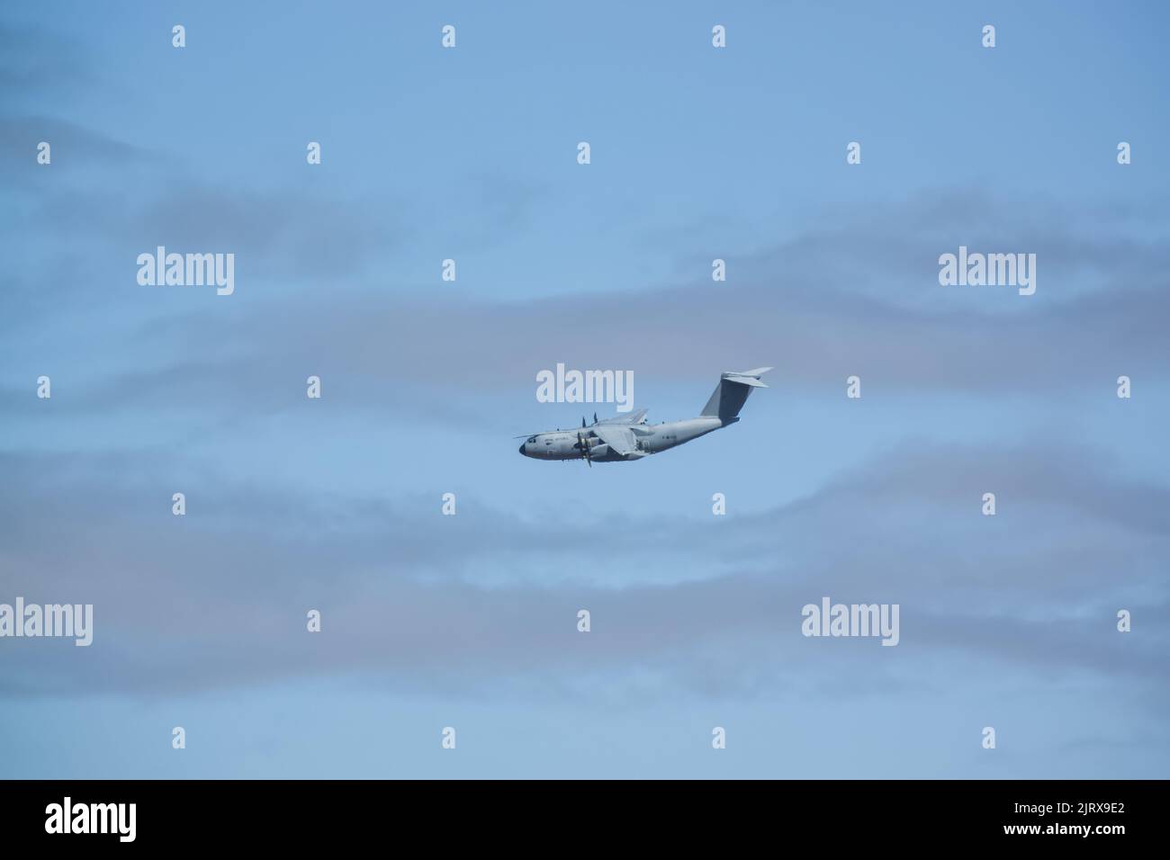 ZM414 RAF Royal Air Force Airbus A400M Atlas military plane circles ...