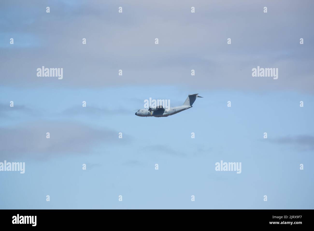 ZM414 RAF Royal Air Force Airbus A400M Atlas military plane circles ...