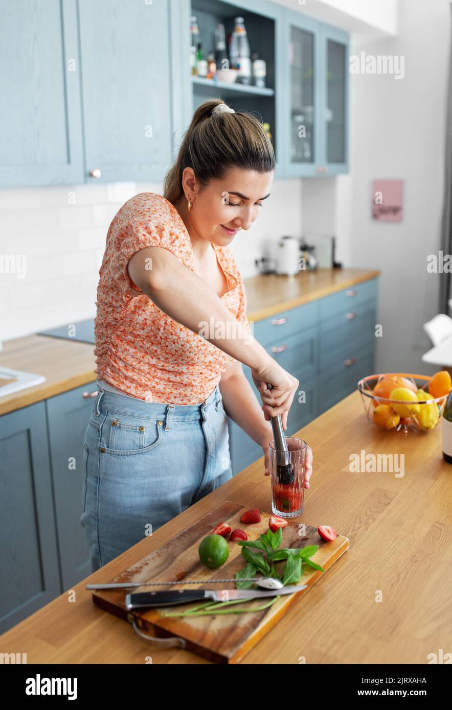 Beautiful hispanic woman making hi-res stock photography and images - Alamy