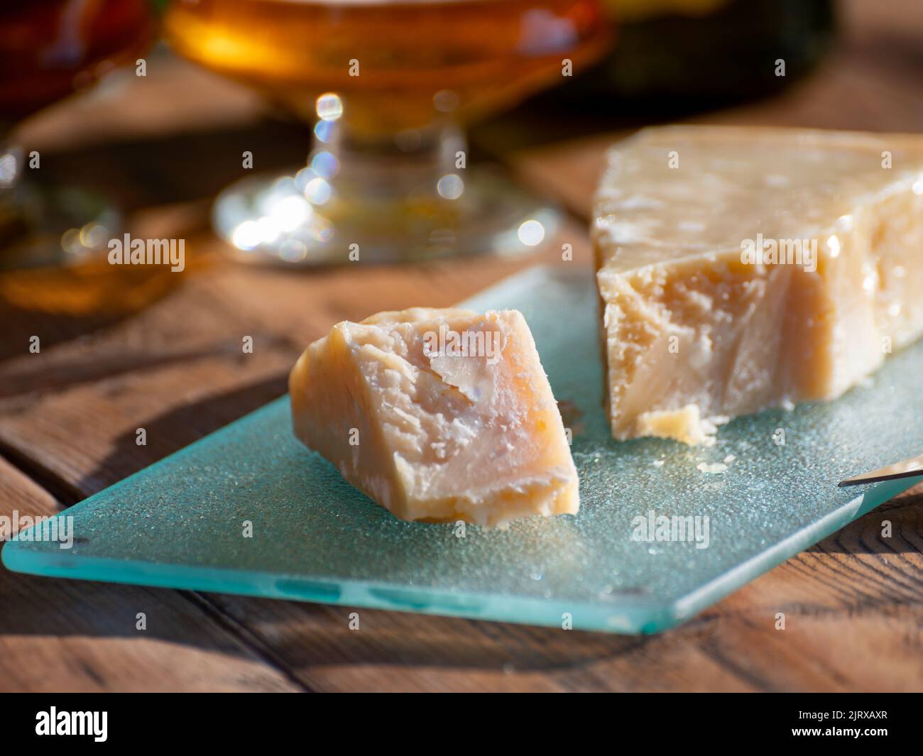 Cheese pairing with drinks, parmigiano reggiano or parmesan cheese and ...