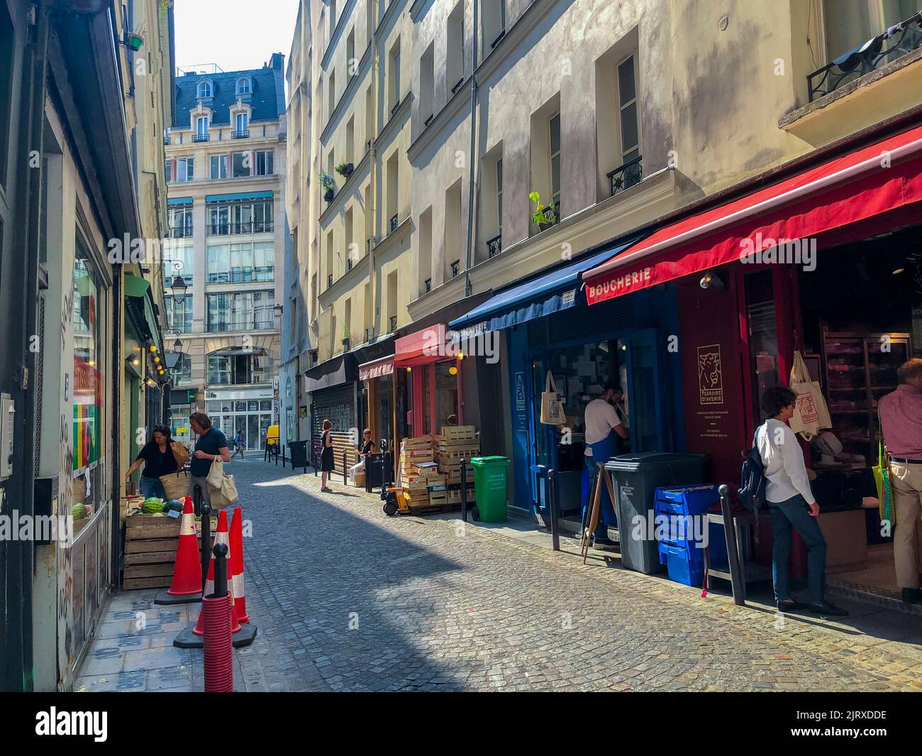 Paris, France, People Visiting, Street Scene, Le Sentier Neighborhood ...