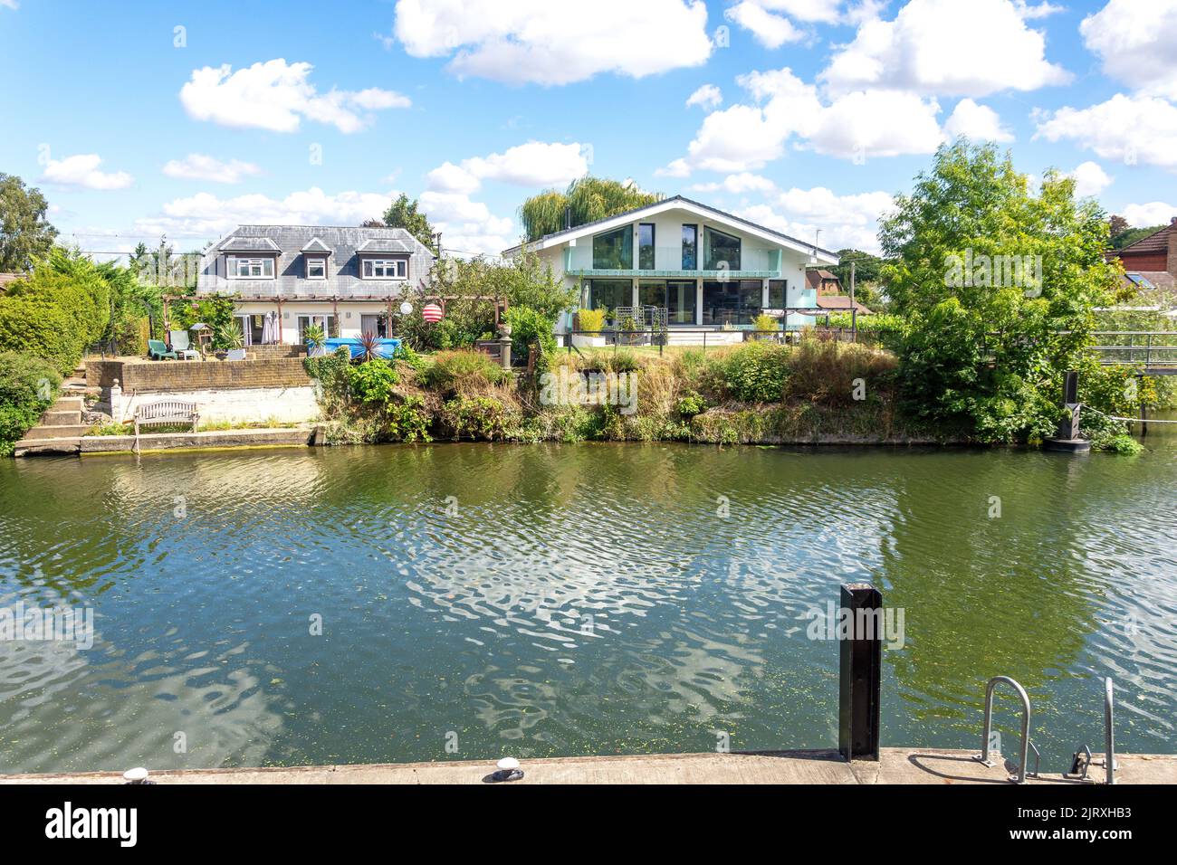 Ham island windsor hi-res stock photography and images - Alamy