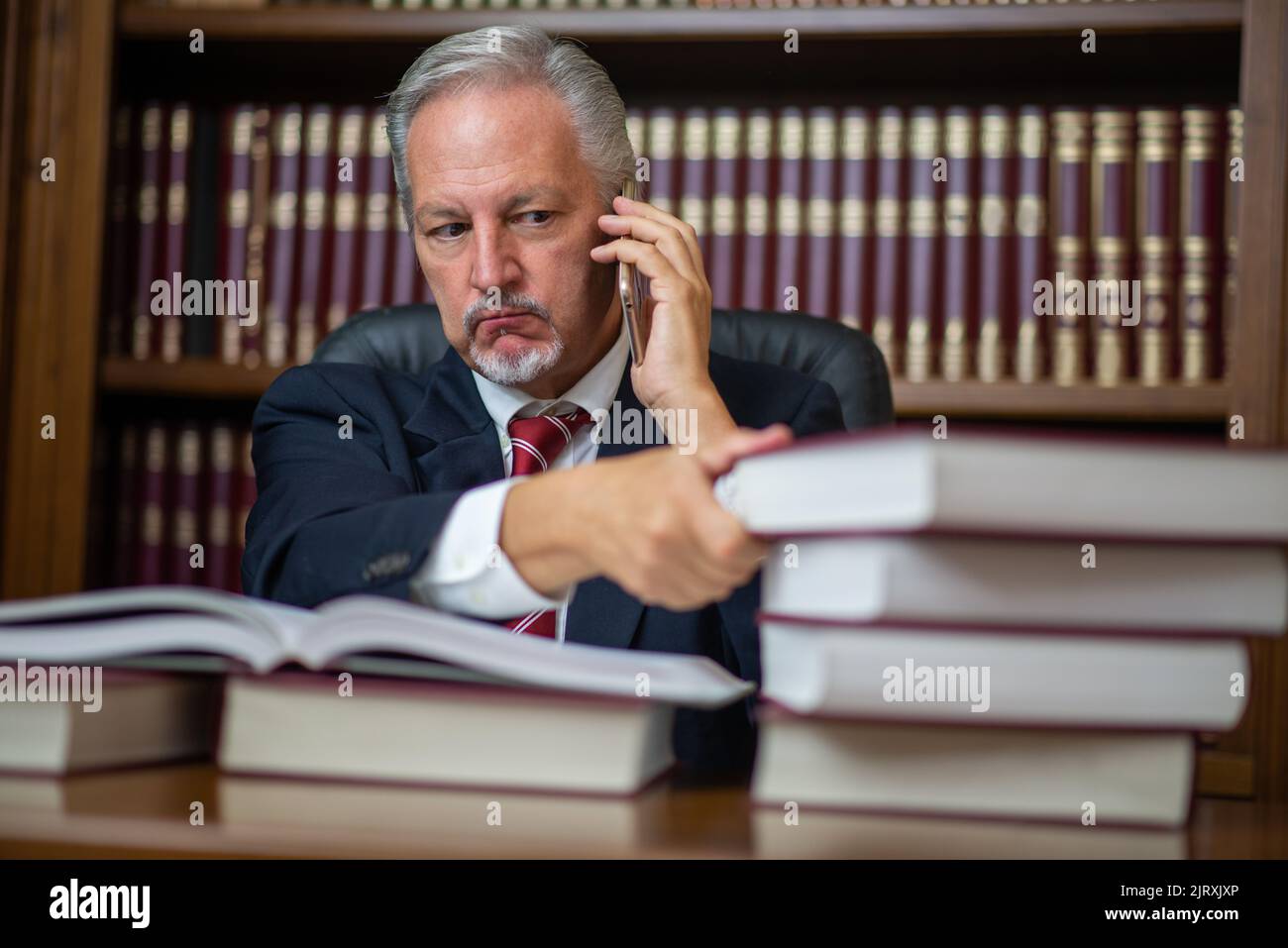 Law judge angry hi-res stock photography and images - Alamy