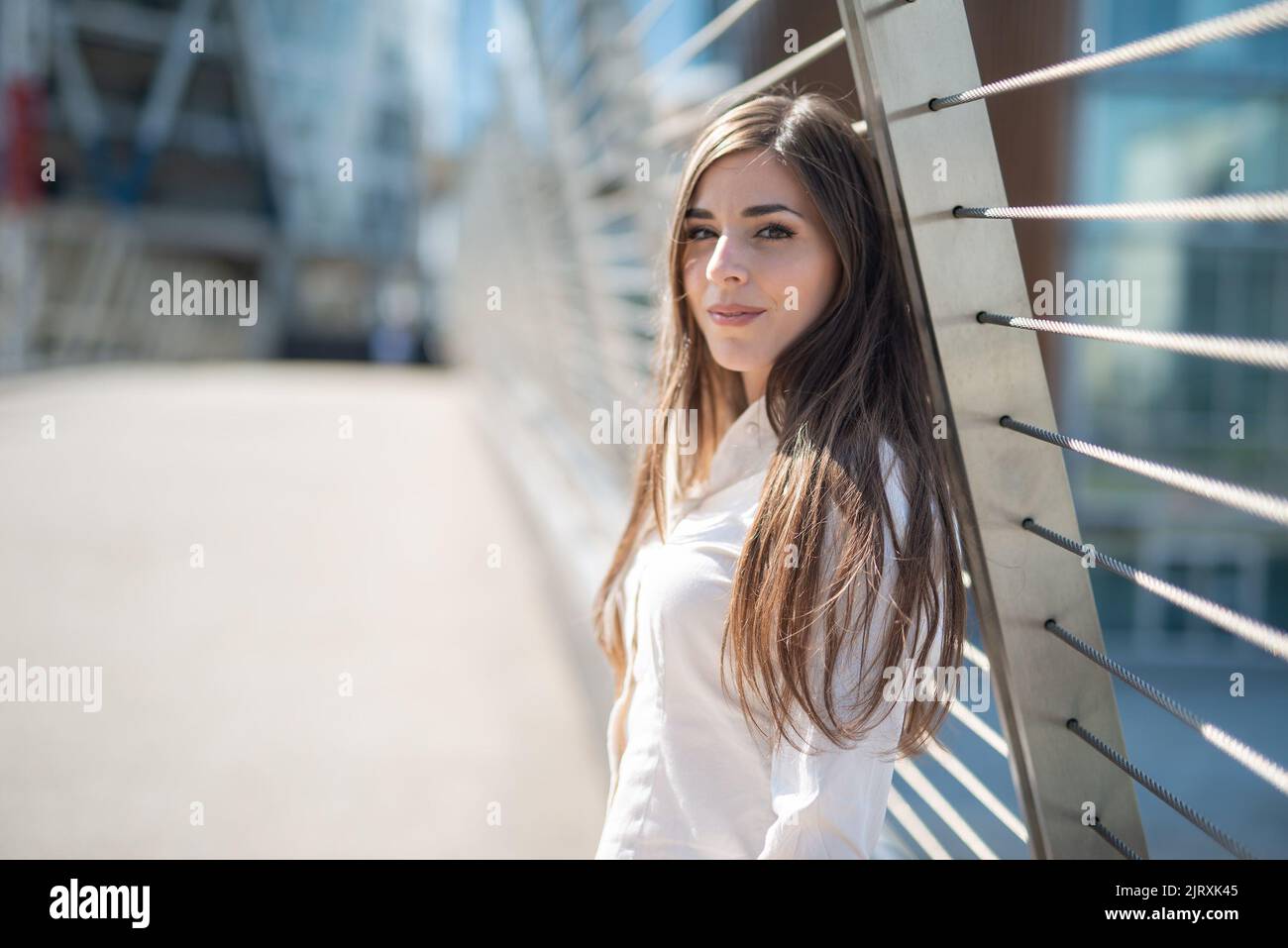 Bridge fashion hi-res stock photography and images - Alamy