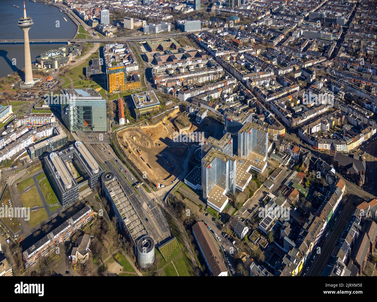 Aerial view, construction site between Düsseldorfer Stadttor and RWI4 ...