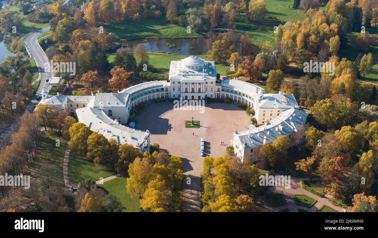 Aerial view of the Pavlovsk Palace in the autumn park in the suburbs of ...