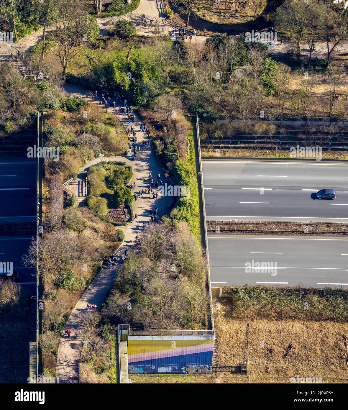 Aerial view, Zoo Duisburg and green pedestrian bridge Autobahn Zoo over ...