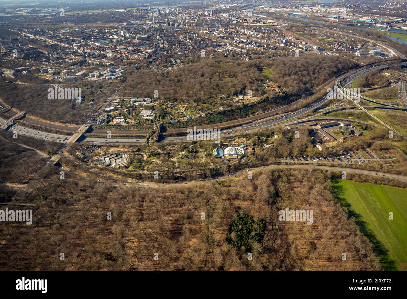 Aerial view, Zoo Duisburg and green pedestrian bridge Autobahn Zoo over ...