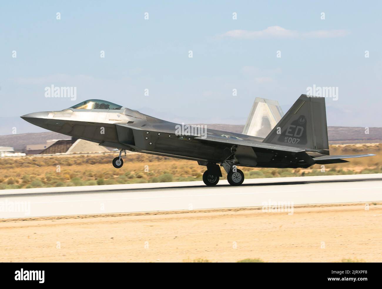 An F-22 Raptor from the 411th Flight Test Squadron, 412th Test Wing ...