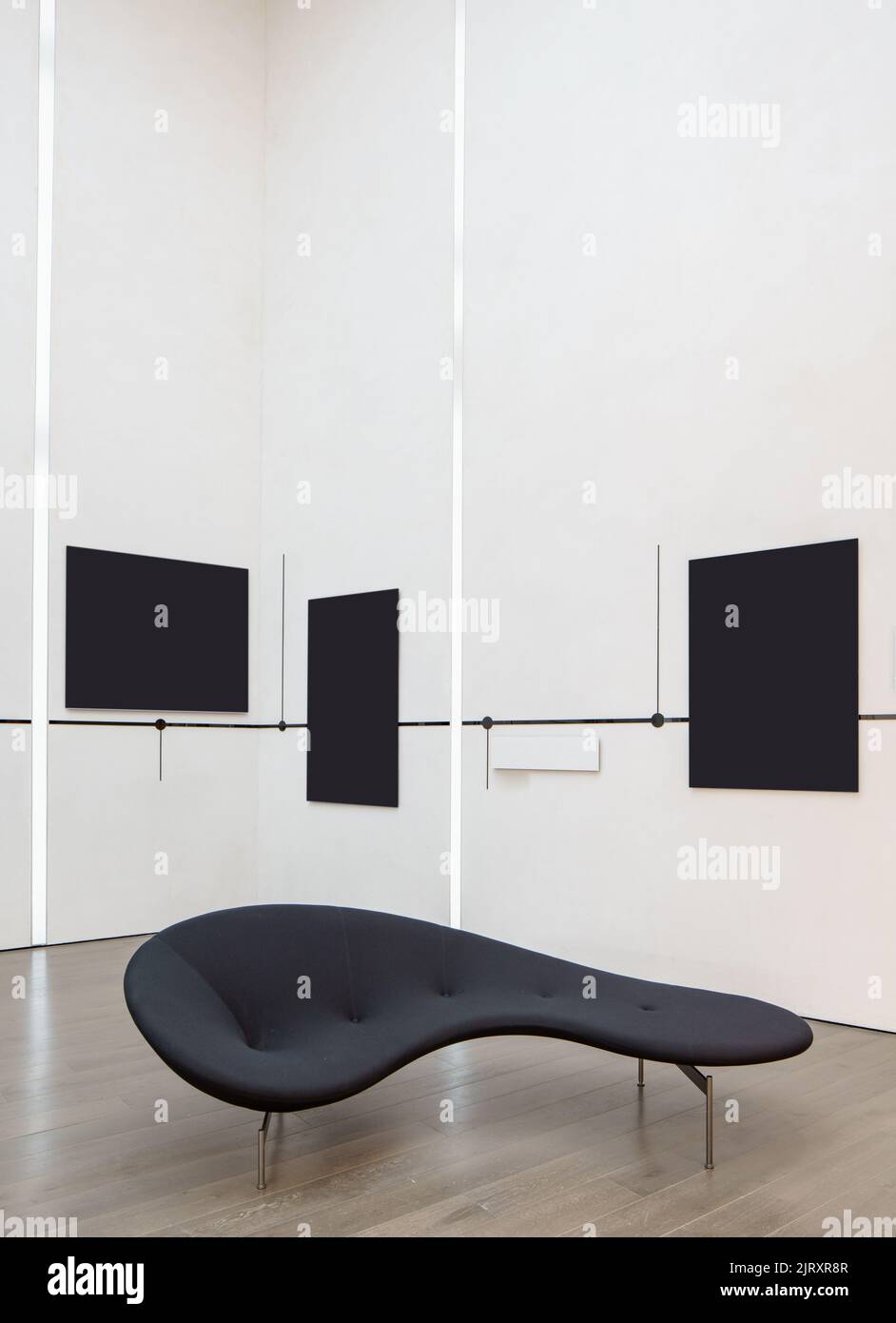 Generic interior space for art gallery with blank photos on the wall ...