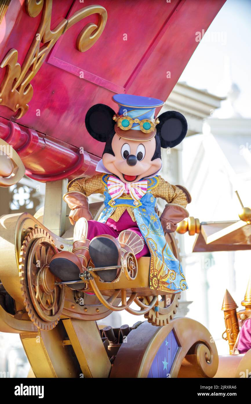 A vertical shot of a Mickey Mouse sculpture in Paris, Disneyland Stock ...