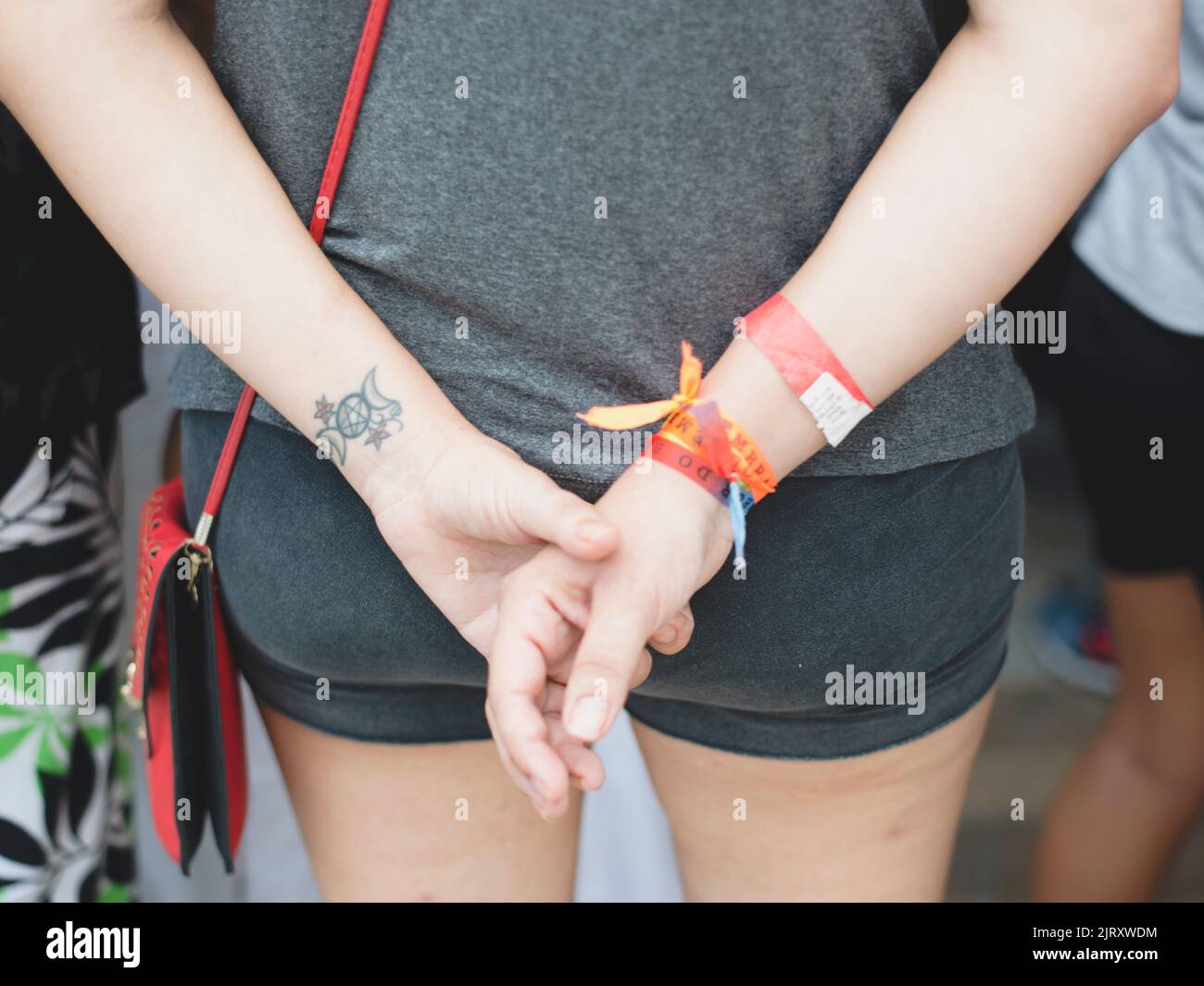 Girl hands back hi-res stock photography and images - Alamy