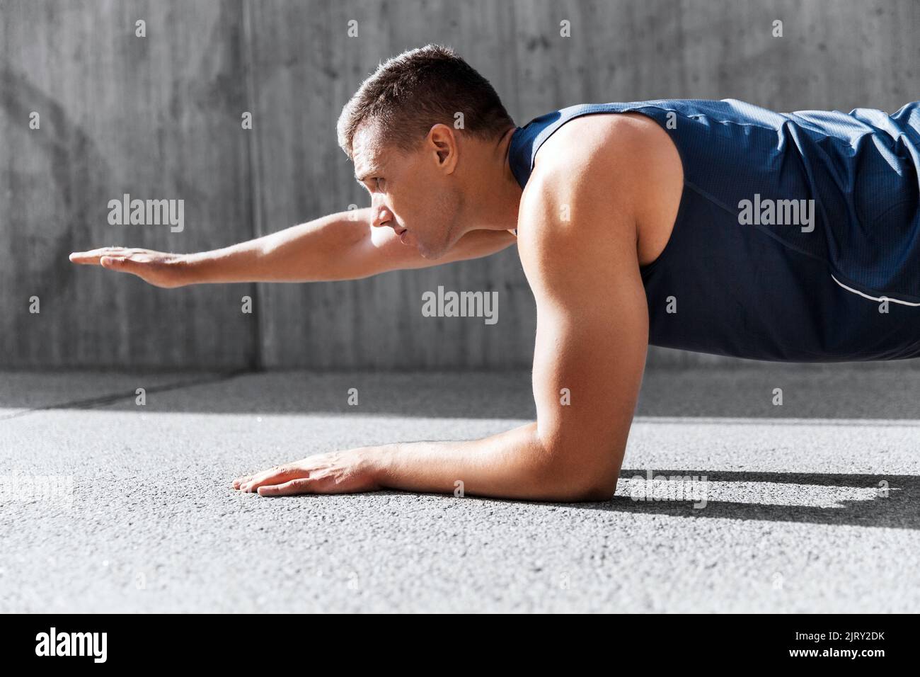 Bodybuilder on street hi-res stock photography and images - Alamy