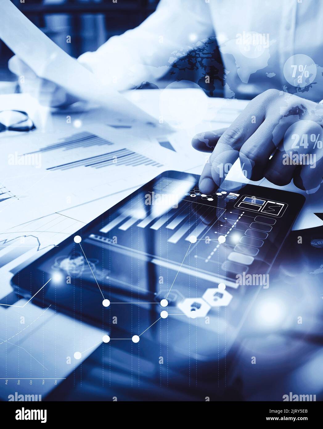 Software reports hi-res stock photography and images - Alamy