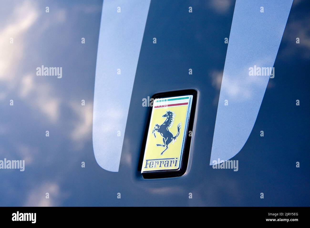 Ferrari horse emblem on the front of the 430 Scuderia Stock Photo - Alamy