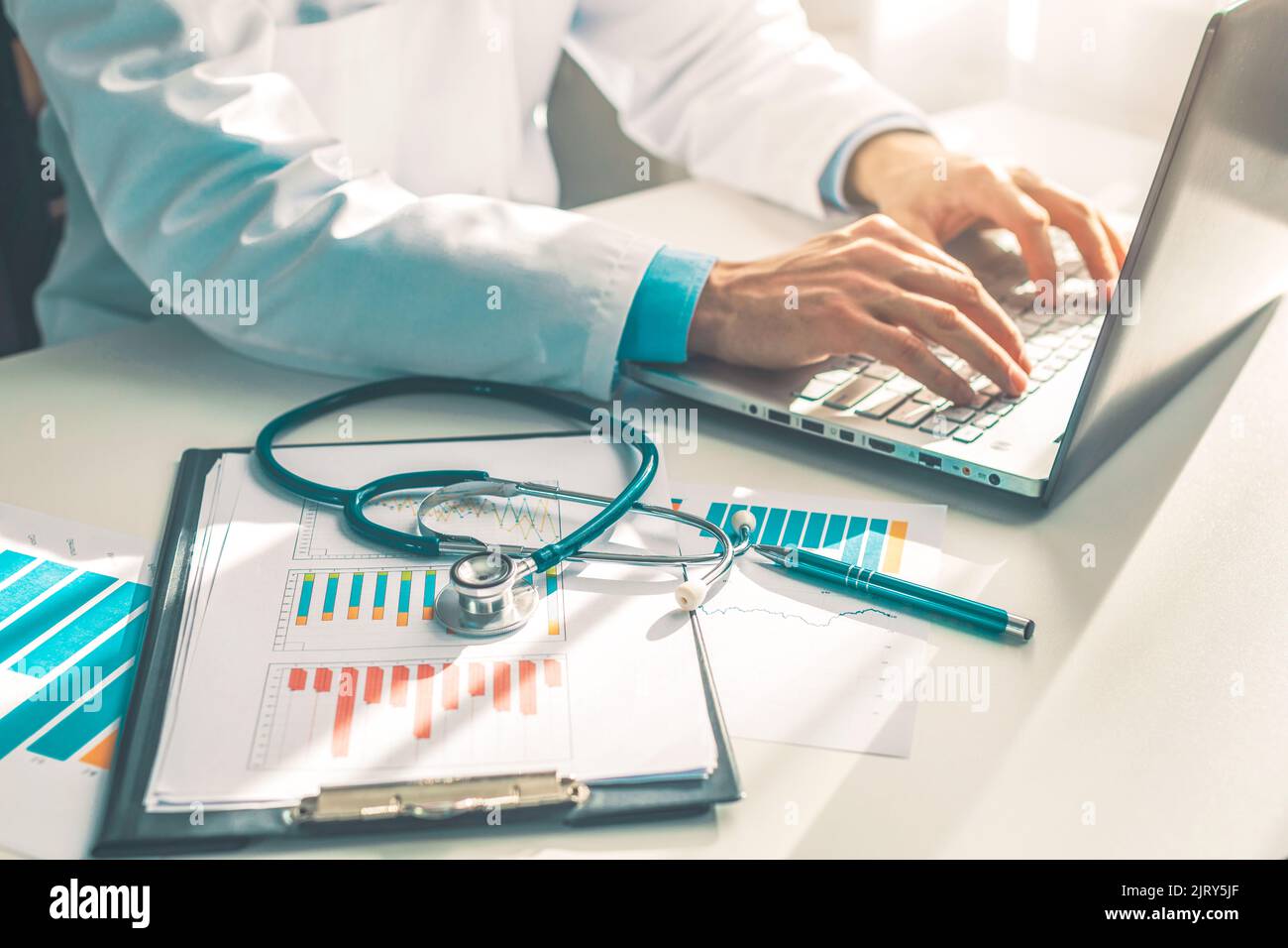 Medical statistics hi-res stock photography and images - Alamy