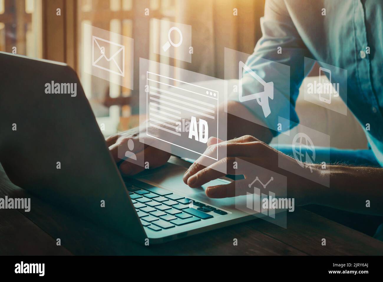 Digital marketing advertisement hi-res stock photography and images - Alamy