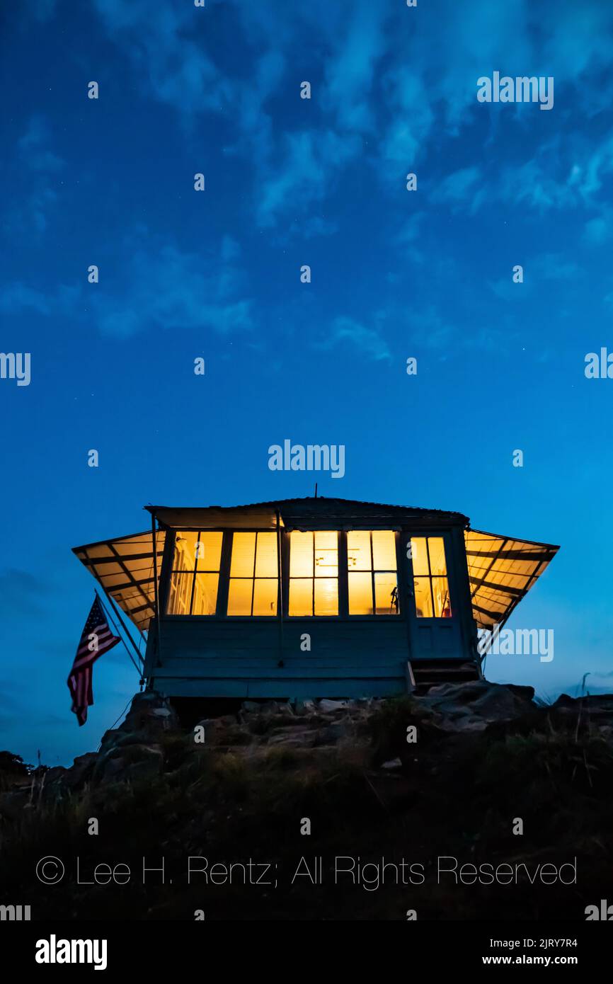 Evergreen mountain fire lookout hi-res stock photography and images - Alamy